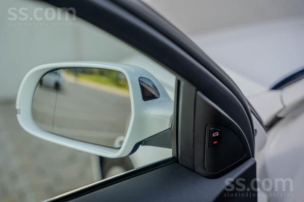 White Audi A4 2012 in Riga, with an engine capacity of 3.00 L and mileage of 249 thousand km for 9990 €, photo 7 on AUTOMOTO.COM.LV