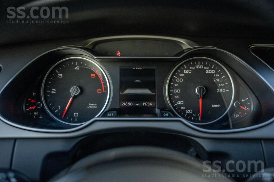 Balts Audi A4 2012 Rīga, ar dzinēja tilpumu 3.00 L un nobraukumu 249 tūkst. km par 9990 €, foto 17 vietnē AUTOMOTO.COM.LV