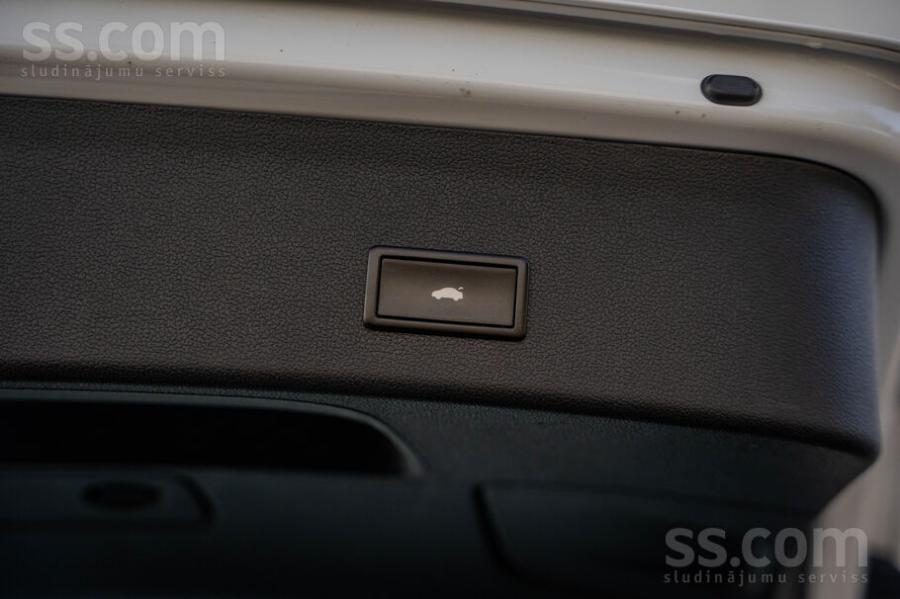 Balts Audi A4 2012 Rīga, ar dzinēja tilpumu 3.00 L un nobraukumu 249 tūkst. km par 9990 €, foto 33 vietnē AUTOMOTO.COM.LV