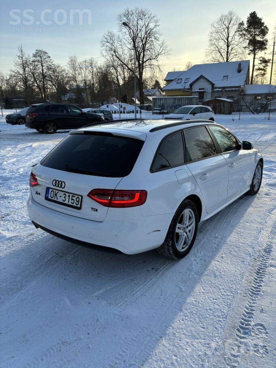 Balts Audi A4 2012 Rīga, ar dzinēja tilpumu 2.00 L un nobraukumu 251 tūkst. km par 7300 €, foto 5 vietnē AUTOMOTO.COM.LV