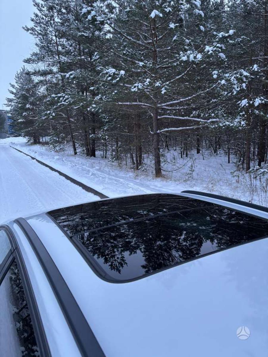 White Audi A4 2013 in Siauliai, with an engine capacity of 1.97 L and mileage of 299 thousand km for 6950 €, photo 6 on AUTOMOTO.COM.LV