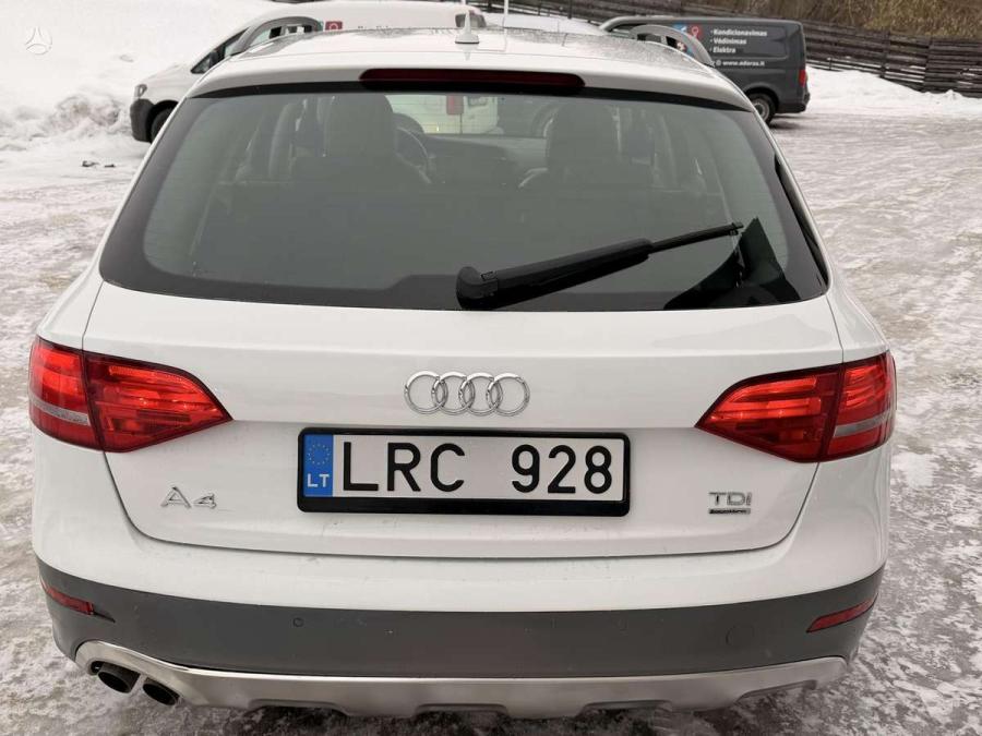 White Audi A4 2013 in Palanga, with an engine capacity of 1.97 L and mileage of 180 thousand km for 6800 €, photo 6 on AUTOMOTO.COM.LV
