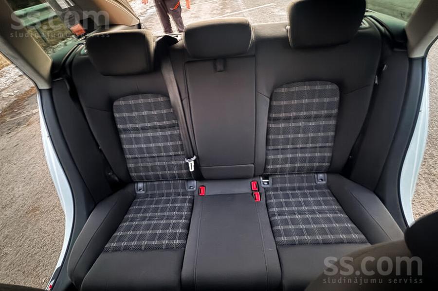 Balts Audi A4 2013 Rīga, ar dzinēja tilpumu 2.00 L un nobraukumu 305 tūkst. km par 7950 €, foto 16 vietnē AUTOMOTO.COM.LV