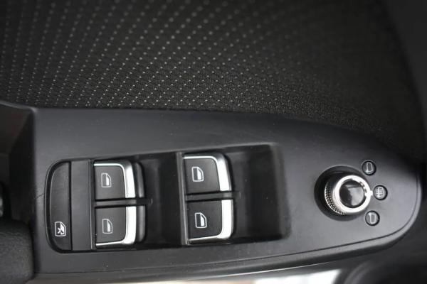 Balts Audi A4 2013 Talsi, ar dzinēja tilpumu 1.80 L un nobraukumu 224 tūkst. km par 8800 €, foto 10 vietnē AUTOMOTO.COM.LV