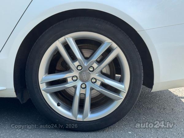 Balts Audi A4 2013 Tallina, ar dzinēja tilpumu 2.00 L un nobraukumu 243 tūkst. km par 8490 €, foto 9 vietnē AUTOMOTO.COM.LV