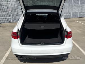Balts Audi A4 2013 Tallina, ar dzinēja tilpumu 2.00 L un nobraukumu 299 tūkst. km par 7999 €, foto 7 vietnē AUTOMOTO.COM.LV