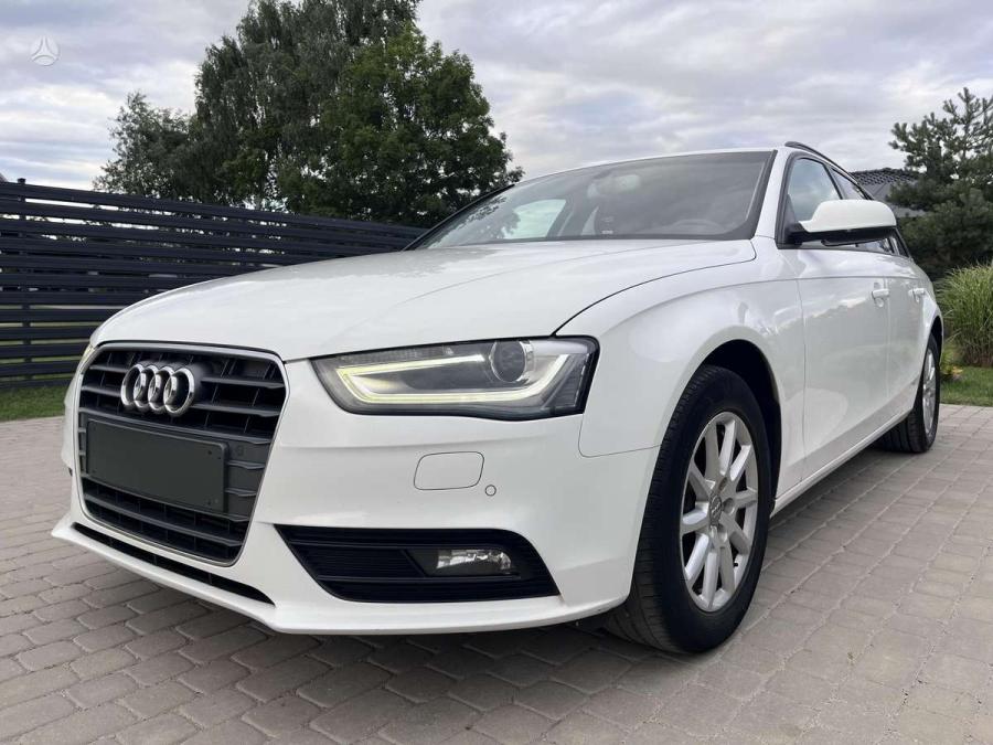 White Audi A4 2013 in Kaunas, with an engine capacity of 2.00 L and mileage of 277 thousand km for 5999 €, photo 3 on AUTOMOTO.COM.LV
