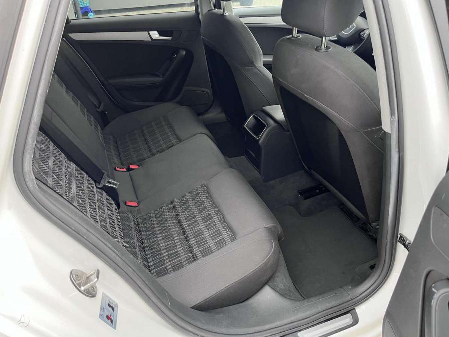 White Audi A4 2013 in Kaunas, with an engine capacity of 2.00 L and mileage of 277 thousand km for 5999 €, photo 9 on AUTOMOTO.COM.LV