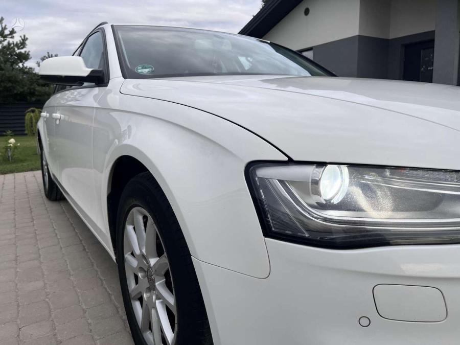 White Audi A4 2013 in Kaunas, with an engine capacity of 2.00 L and mileage of 277 thousand km for 5999 €, photo 17 on AUTOMOTO.COM.LV