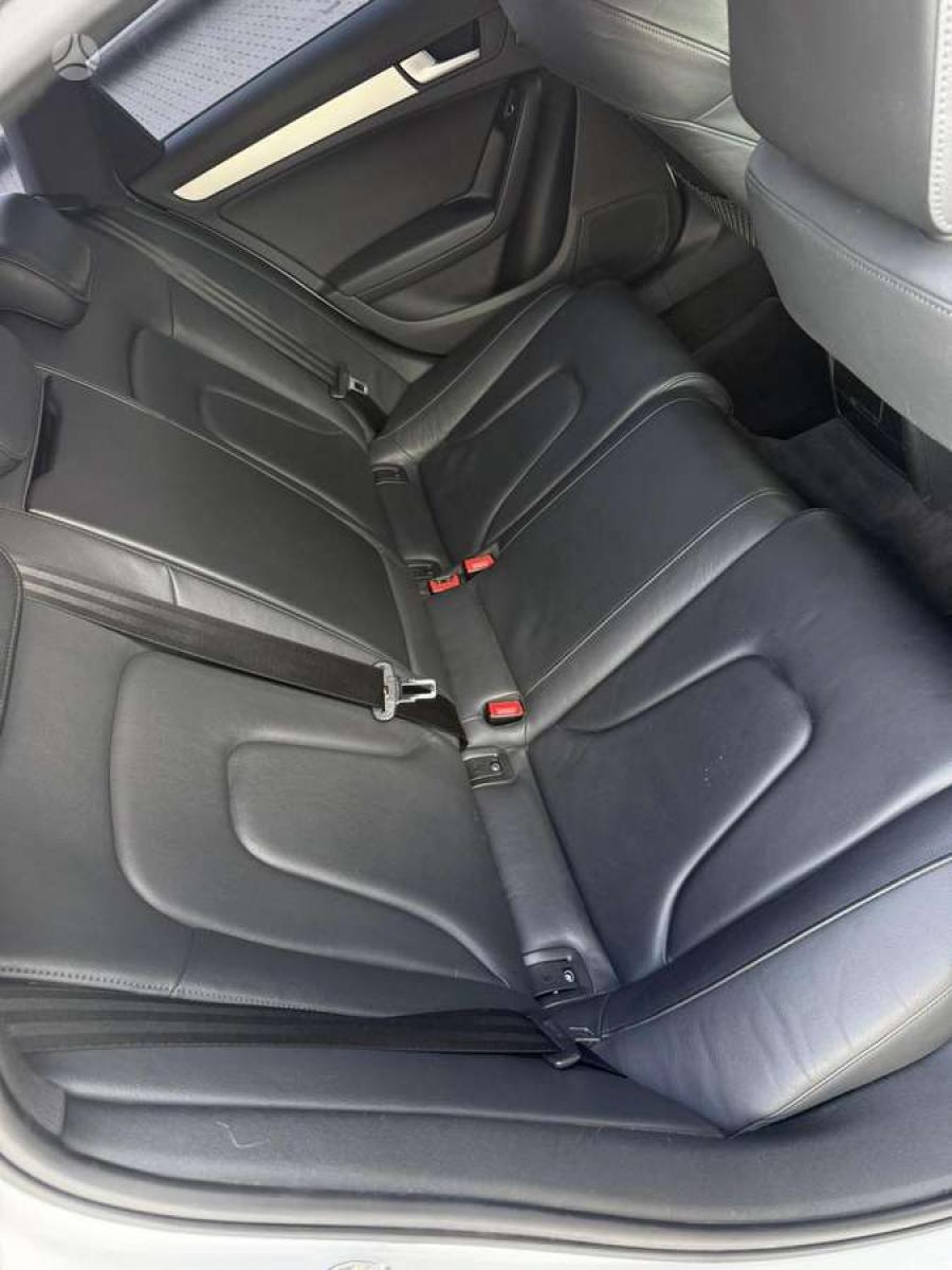 White Audi A4 2013 in Klaipeda, with an engine capacity of 1.97 L and mileage of 269 thousand km for 8650 €, photo 29 on AUTOMOTO.COM.LV