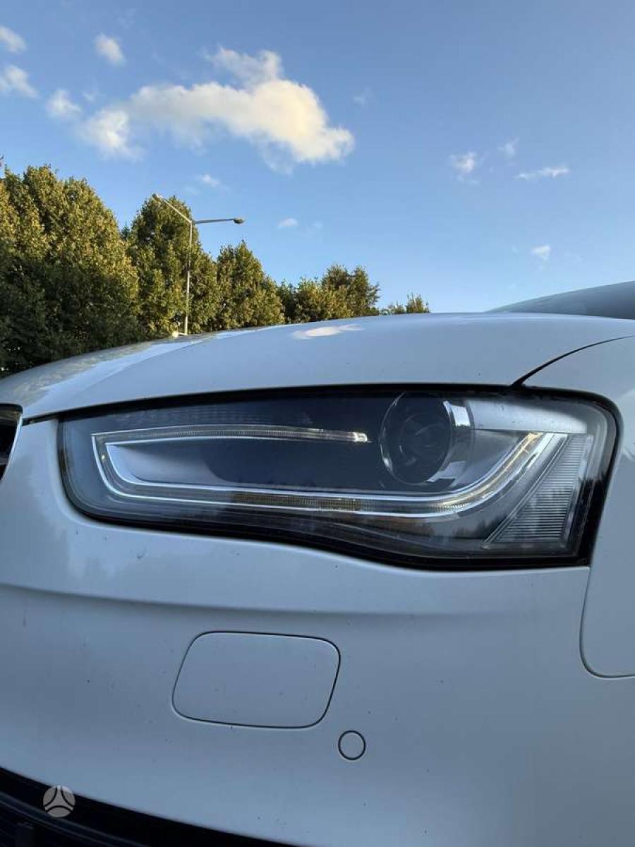 White Audi A4 2013 in Kaisiadorys, with an engine capacity of 0.00 L and mileage of 327 thousand km for 5700 €, photo 18 on AUTOMOTO.COM.LV