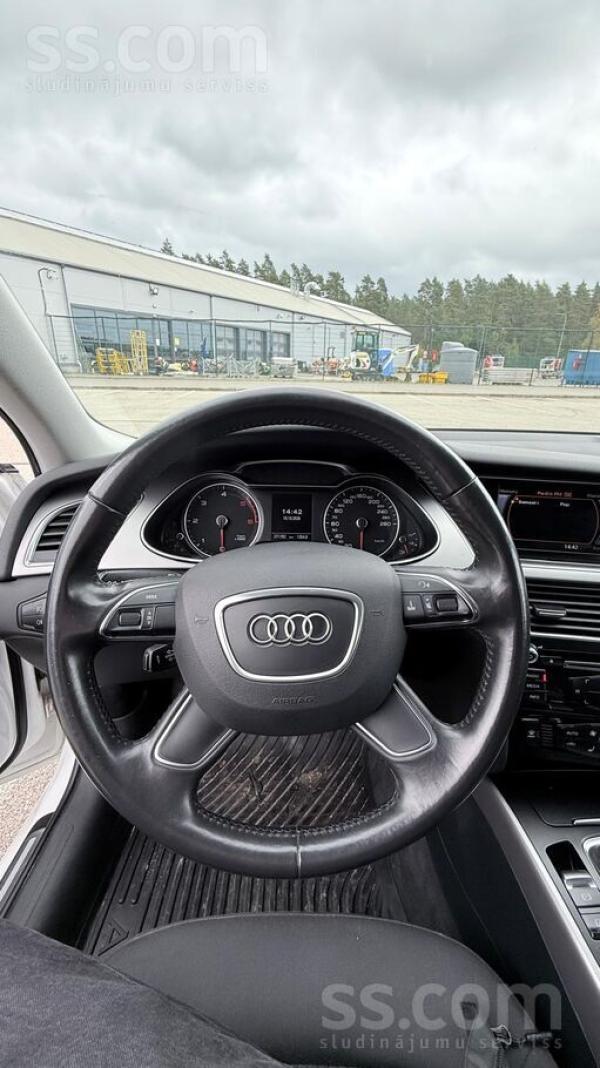 Balts Audi A4 2013 Rīga, ar dzinēja tilpumu 2.00 L un nobraukumu 271 tūkst. km par 6250 €, foto 4 vietnē AUTOMOTO.COM.LV