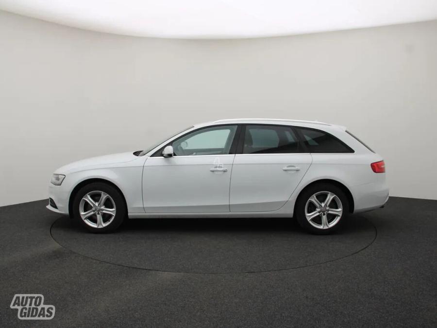 White Audi A4 2014 in Vilnius, with an engine capacity of 2.00 L and mileage of 167 thousand km for 9999 €, photo 7 on AUTOMOTO.COM.LV