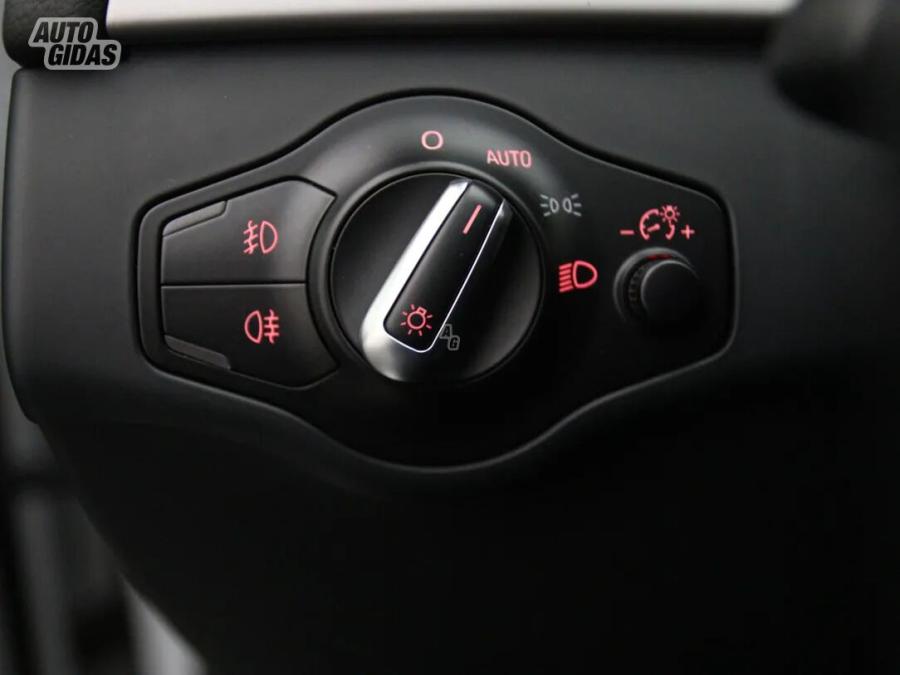 White Audi A4 2014 in Vilnius, with an engine capacity of 2.00 L and mileage of 167 thousand km for 9999 €, photo 28 on AUTOMOTO.COM.LV