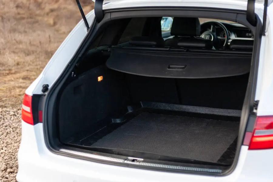 Balts Audi A4 2014 Rīga, ar dzinēja tilpumu 2.00 L un nobraukumu 305 tūkst. km par 10495 €, foto 10 vietnē AUTOMOTO.COM.LV