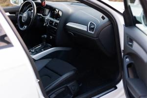 Balts Audi A4 2014 Rīga, ar dzinēja tilpumu 2.00 L un nobraukumu 305 tūkst. km par 10495 €, foto 24 vietnē AUTOMOTO.COM.LV