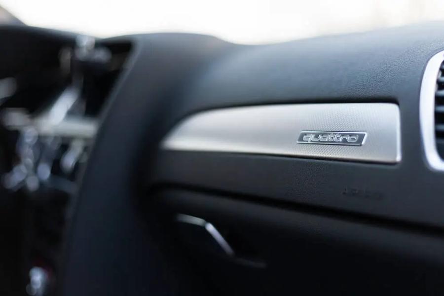 Balts Audi A4 2014 Rīga, ar dzinēja tilpumu 2.00 L un nobraukumu 305 tūkst. km par 10495 €, foto 28 vietnē AUTOMOTO.COM.LV