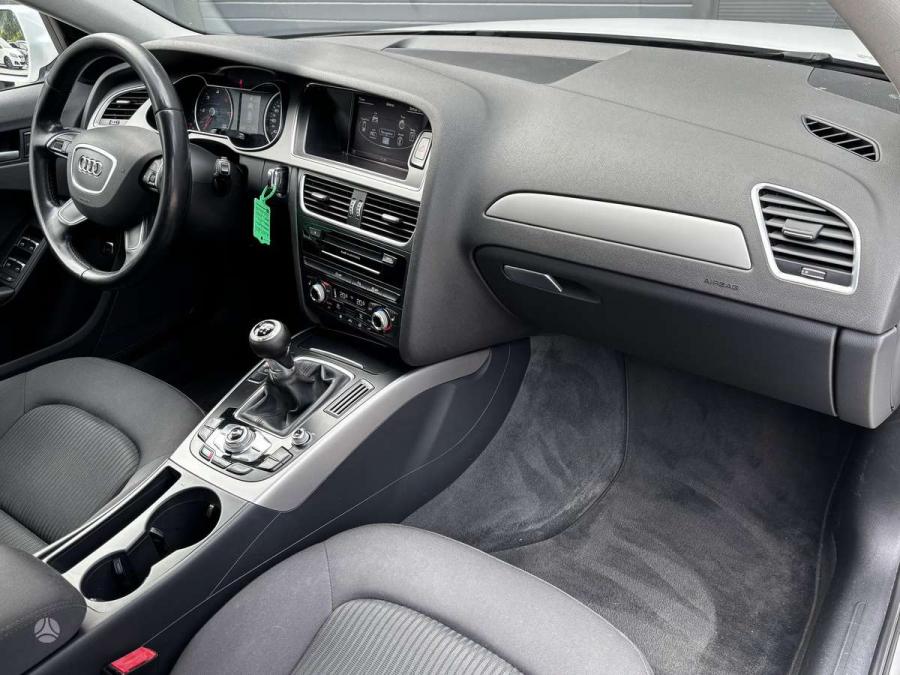 Balts Audi A4 2014 Utena, ar dzinēja tilpumu 2.00 L un nobraukumu 433 tūkst. km par 5950 €, foto 17 vietnē AUTOMOTO.COM.LV
