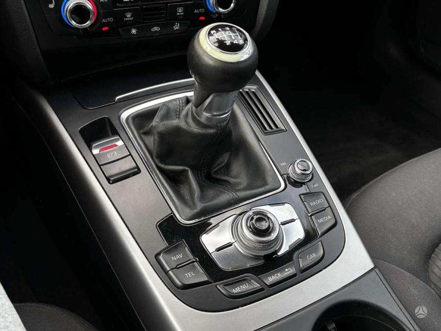 Balts Audi A4 2014 Utena, ar dzinēja tilpumu 2.00 L un nobraukumu 433 tūkst. km par 5950 €, foto 32 vietnē AUTOMOTO.COM.LV