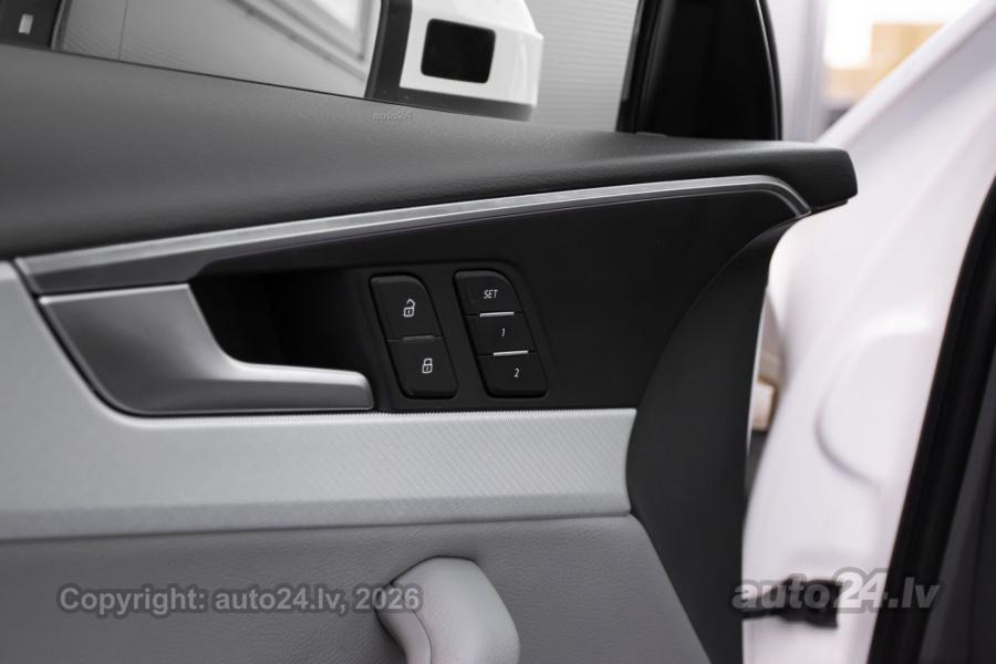 White Audi A4 2016 in Tartu, with an engine capacity of 3.00 L and mileage of 279 thousand km for 12300 €, photo 21 on AUTOMOTO.COM.LV