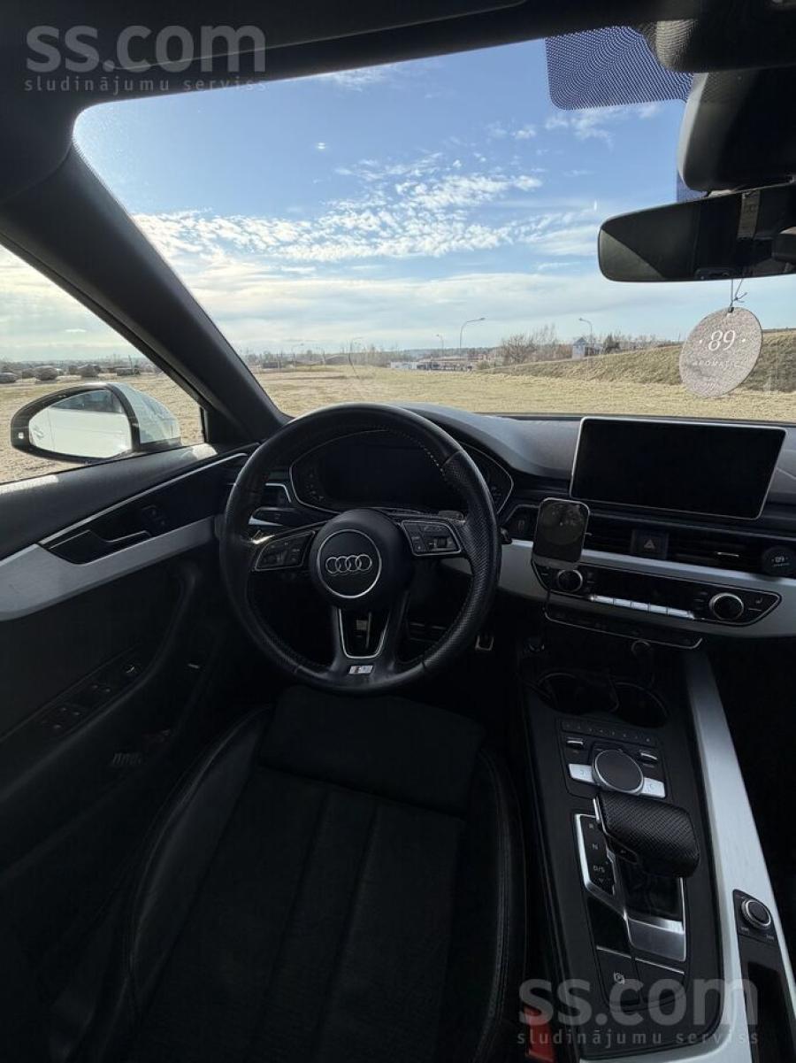 White Audi A4 2016 in Daugavpils, with an engine capacity of 2.00 L and mileage of 330 thousand km for 10000 €, photo 6 on AUTOMOTO.COM.LV
