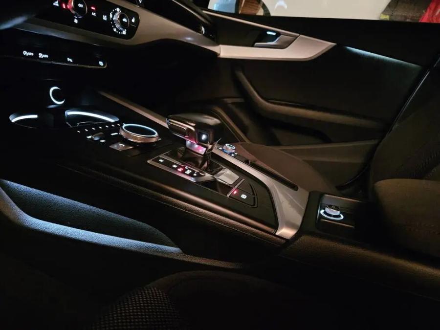 Balts Audi A4 2017 Jēkabpils, ar dzinēja tilpumu 2.00 L un nobraukumu 310 tūkst. km par 11990 €, foto 23 vietnē AUTOMOTO.COM.LV