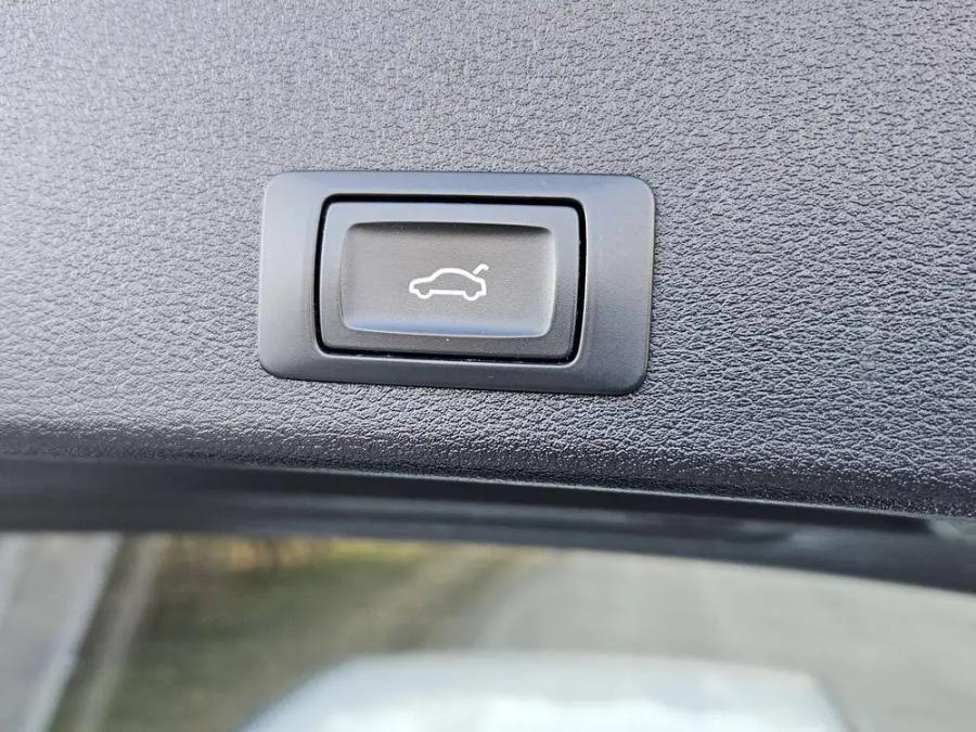 Balts Audi A4 2017 Jēkabpils, ar dzinēja tilpumu 2.00 L un nobraukumu 310 tūkst. km par 11990 €, foto 29 vietnē AUTOMOTO.COM.LV