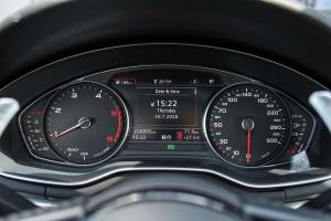 White Audi A4 2017 in Marijampole, with an engine capacity of 1.97 L and mileage of 227 thousand km for 11450 €, photo 27 on AUTOMOTO.COM.LV