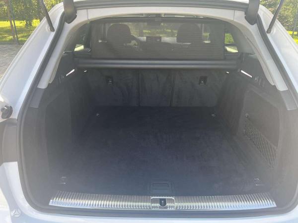White Audi A4 2017 in Taurage, with an engine capacity of 2.00 L and mileage of 240 thousand km for 10600 €, photo 9 on AUTOMOTO.COM.LV