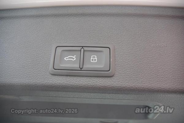 White Audi A4 2018 in Tartu, with an engine capacity of 2.00 L and mileage of 75 thousand km for 21000 €, photo 11 on AUTOMOTO.COM.LV