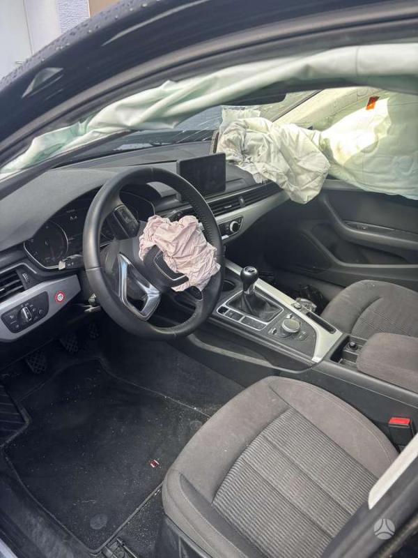 White Audi A4 2018 in Utena, with an engine capacity of 2.00 L and mileage of 94 thousand km for 5550 €, photo 8 on AUTOMOTO.COM.LV