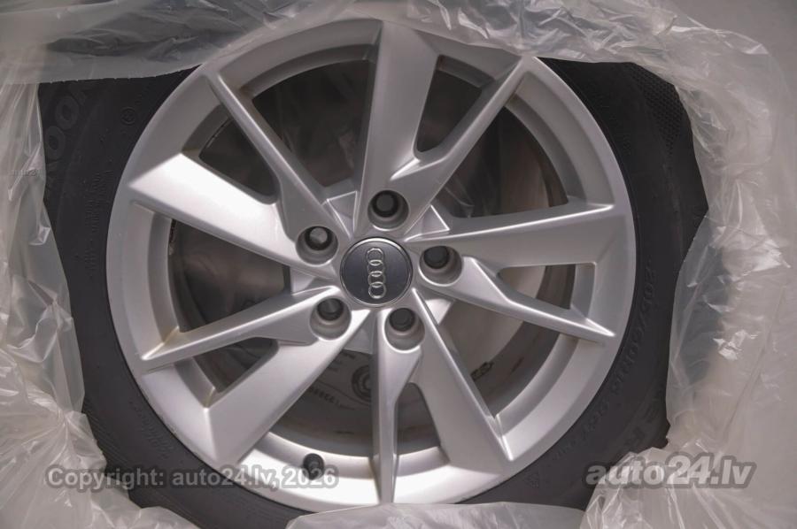 White Audi A4 2019 in Tallinn, with an engine capacity of 2.00 L and mileage of 204 thousand km for 18890 €, photo 16 on AUTOMOTO.COM.LV
