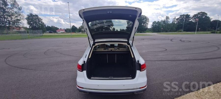 White Audi A4 2019 in Riga, with an engine capacity of 2.00 L and mileage of 156 thousand km for 20750 €, photo 20 on AUTOMOTO.COM.LV