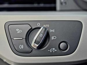 Balts Audi A4 2020 Tauragė, ar dzinēja tilpumu 1.97 L un nobraukumu 259 tūkst. km par 13400 €, foto 32 vietnē AUTOMOTO.COM.LV
