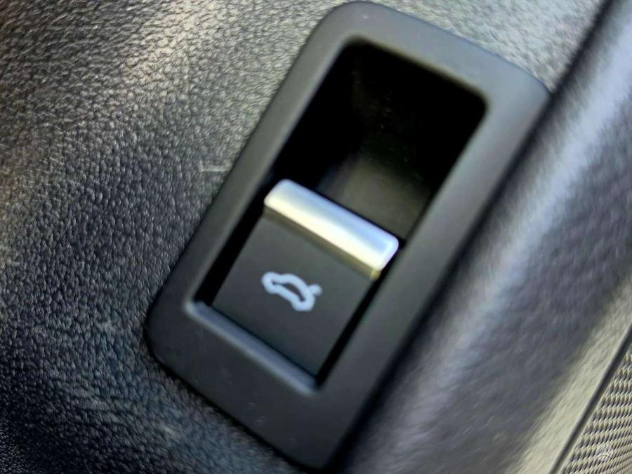Balts Audi A4 2020 Tauragė, ar dzinēja tilpumu 1.97 L un nobraukumu 259 tūkst. km par 13400 €, foto 36 vietnē AUTOMOTO.COM.LV