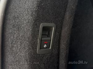 White Audi A4 2020 in Tallinn, with an engine capacity of 2.00 L and mileage of 230 thousand km for 16900 €, photo 25 on AUTOMOTO.COM.LV