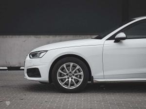 White Audi A4 2020 in Siauliai, with an engine capacity of 2.00 L and mileage of 172 thousand km for 17999 €, photo 6 on AUTOMOTO.COM.LV