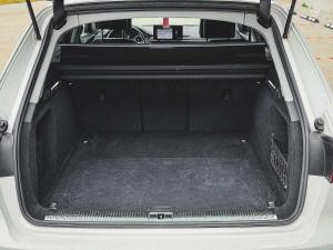 White Audi A4 2020 in Siauliai, with an engine capacity of 2.00 L and mileage of 172 thousand km for 17999 €, photo 40 on AUTOMOTO.COM.LV