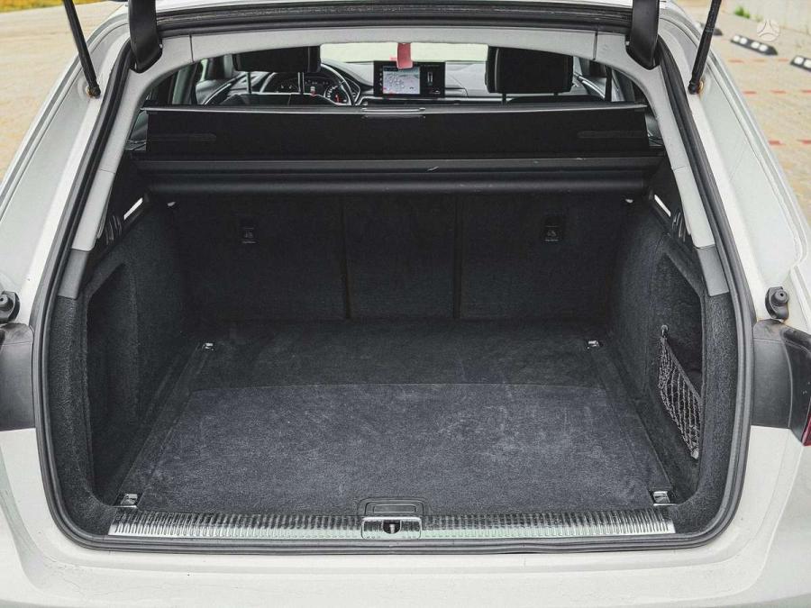 White Audi A4 2020 in Siauliai, with an engine capacity of 2.00 L and mileage of 172 thousand km for 17999 €, photo 40 on AUTOMOTO.COM.LV