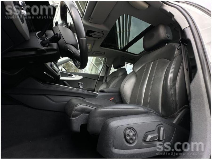 White Audi A4 2020 in Riga, with an engine capacity of 2.00 L and mileage of 225 thousand km for 20990 €, photo 6 on AUTOMOTO.COM.LV
