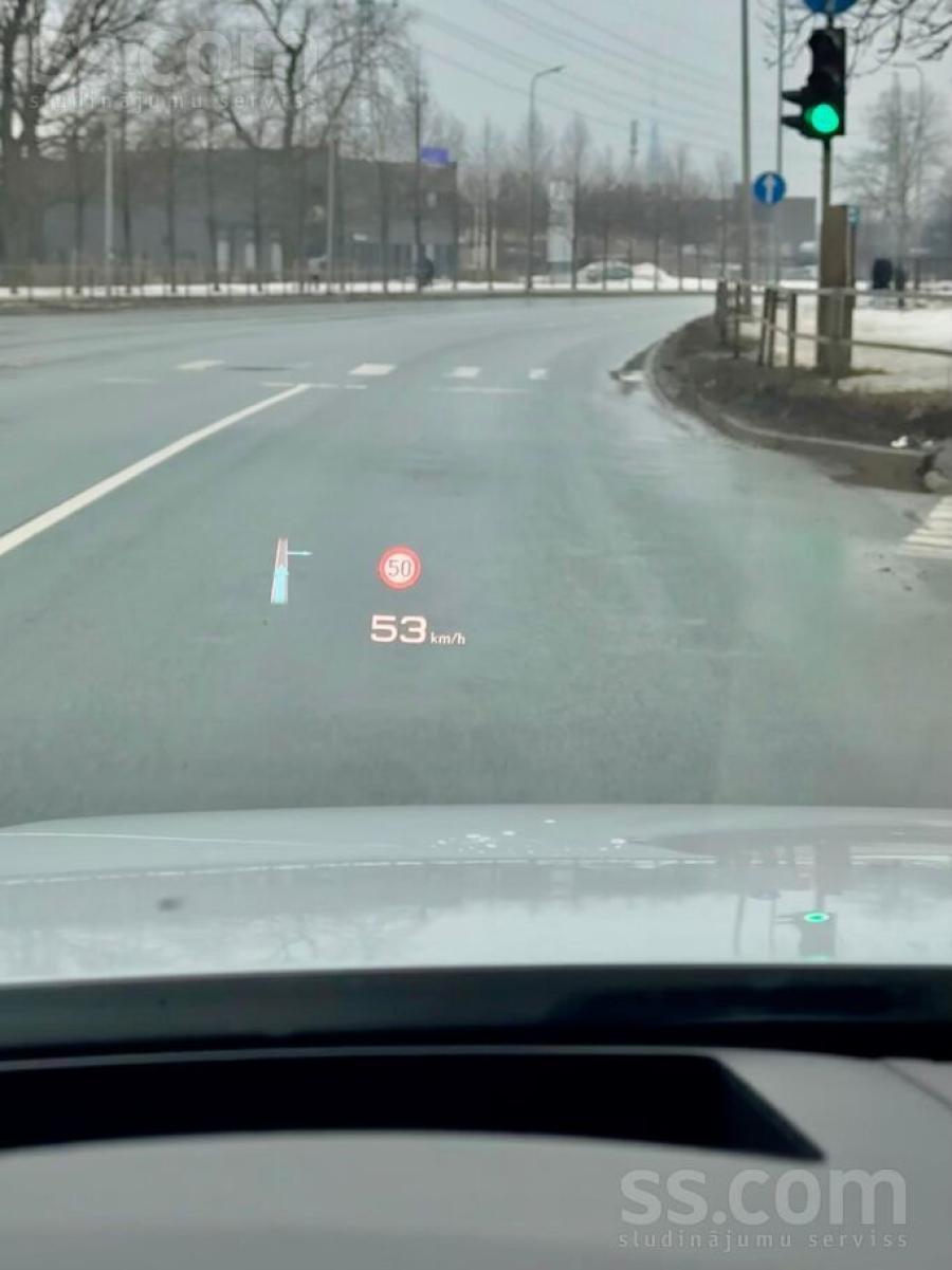 White Audi A4 2020 in Riga, with an engine capacity of 2.00 L and mileage of 225 thousand km for 20990 €, photo 18 on AUTOMOTO.COM.LV