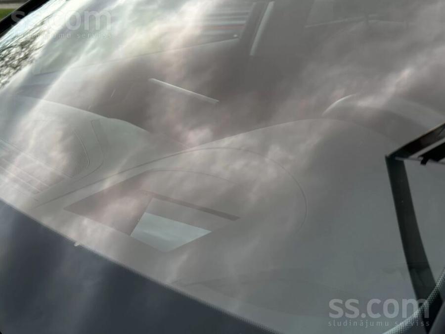 White Audi A4 2020 in Riga, with an engine capacity of 2.00 L and mileage of 225 thousand km for 20990 €, photo 19 on AUTOMOTO.COM.LV