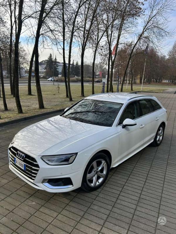 White Audi A4 2022 in Kaunas, with an engine capacity of 1.97 L and mileage of 144 thousand km for 19500 €, photo 4 on AUTOMOTO.COM.LV
