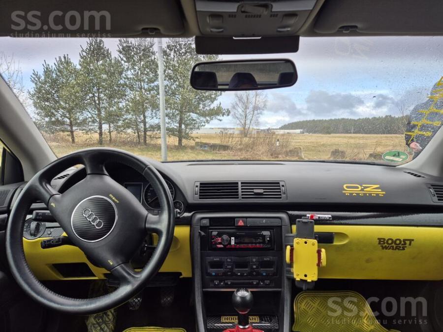 Dzeltens Audi A4 2002 Rīga, ar dzinēja tilpumu 1.80 L un nobraukumu 298 tūkst. km par 2500 €, foto 12 vietnē AUTOMOTO.COM.LV