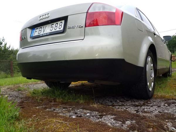 Yellow Audi A4 2003 in Utena, with an engine capacity of 2.50 L and mileage of 258 thousand km for 1499 €, photo 4 on AUTOMOTO.COM.LV