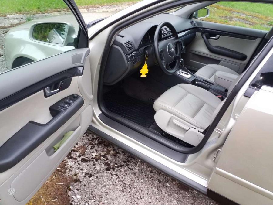 Yellow Audi A4 2003 in Utena, with an engine capacity of 2.50 L and mileage of 258 thousand km for 1499 €, photo 7 on AUTOMOTO.COM.LV
