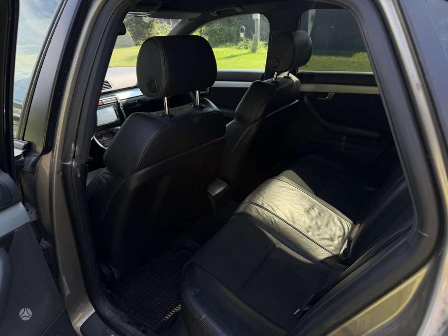 Dzeltens Audi A4 2006 Viļņa, ar dzinēja tilpumu 2.50 L un nobraukumu 300 tūkst. km par 1499 €, foto 17 vietnē AUTOMOTO.COM.LV