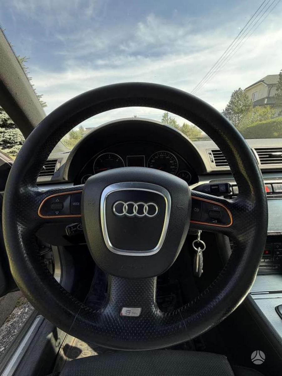Dzeltens Audi A4 2006 Viļņa, ar dzinēja tilpumu 2.50 L un nobraukumu 300 tūkst. km par 1499 €, foto 22 vietnē AUTOMOTO.COM.LV