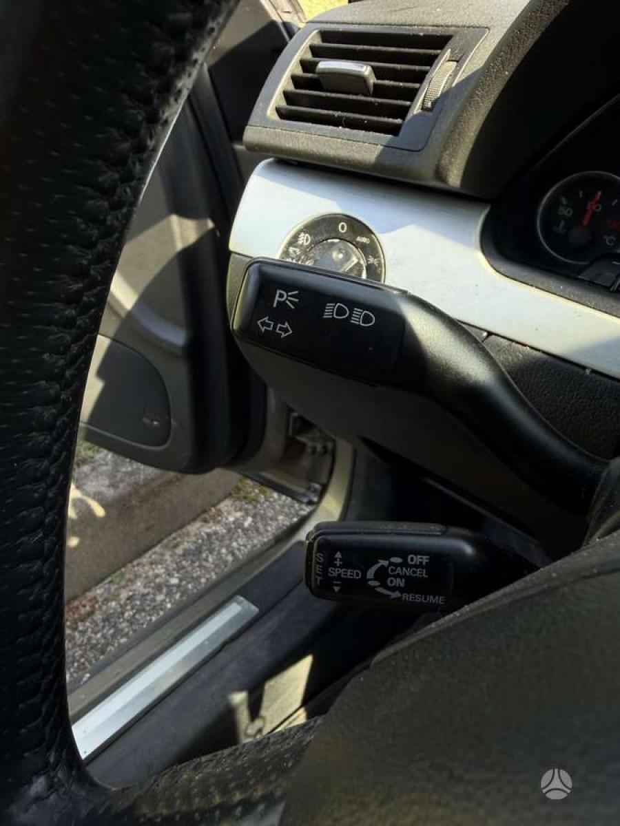 Dzeltens Audi A4 2006 Viļņa, ar dzinēja tilpumu 2.50 L un nobraukumu 300 tūkst. km par 1499 €, foto 23 vietnē AUTOMOTO.COM.LV
