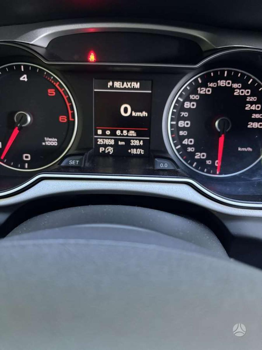 Dzeltens Audi A4 2015 Kėdainiai, ar dzinēja tilpumu 2.97 L un nobraukumu 257 tūkst. km par 9500 €, foto 12 vietnē AUTOMOTO.COM.LV